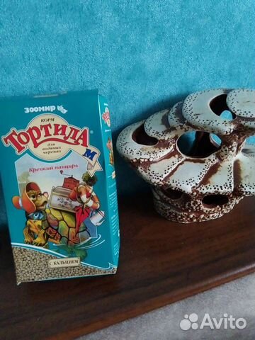 Островок для черепахи и корм