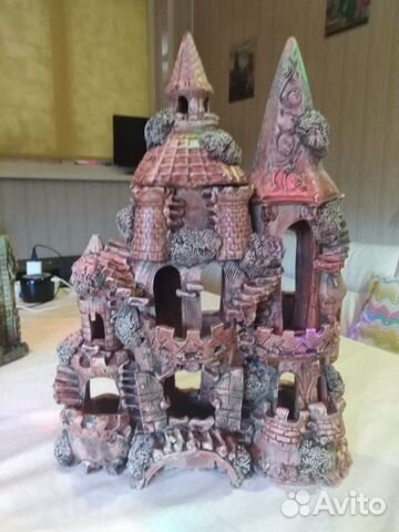 Замки для аквариума