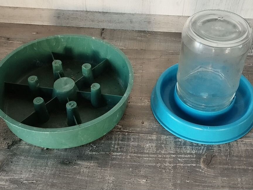 Поильник и кормушка на банку