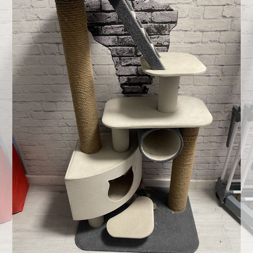 Когтеточка высокая с лежанкой, домиком, туннелем