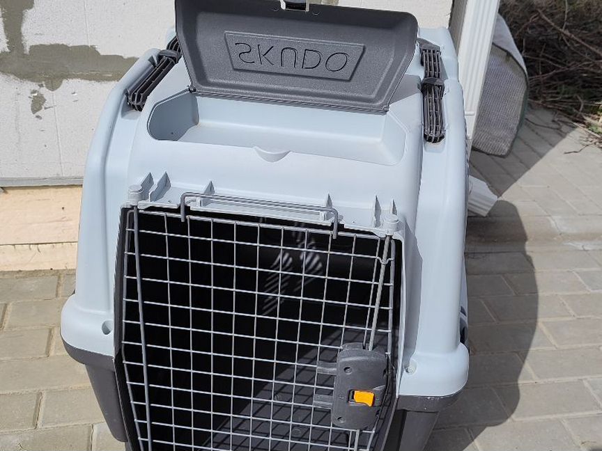 Переноска для крупных собак skudo