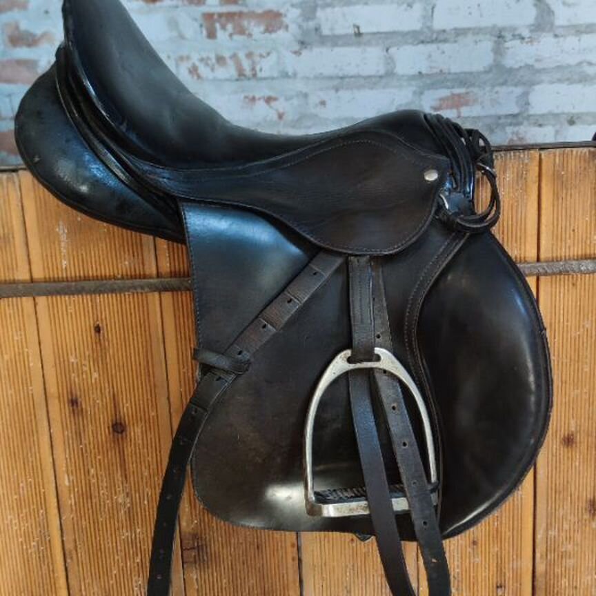 Конкурное седло