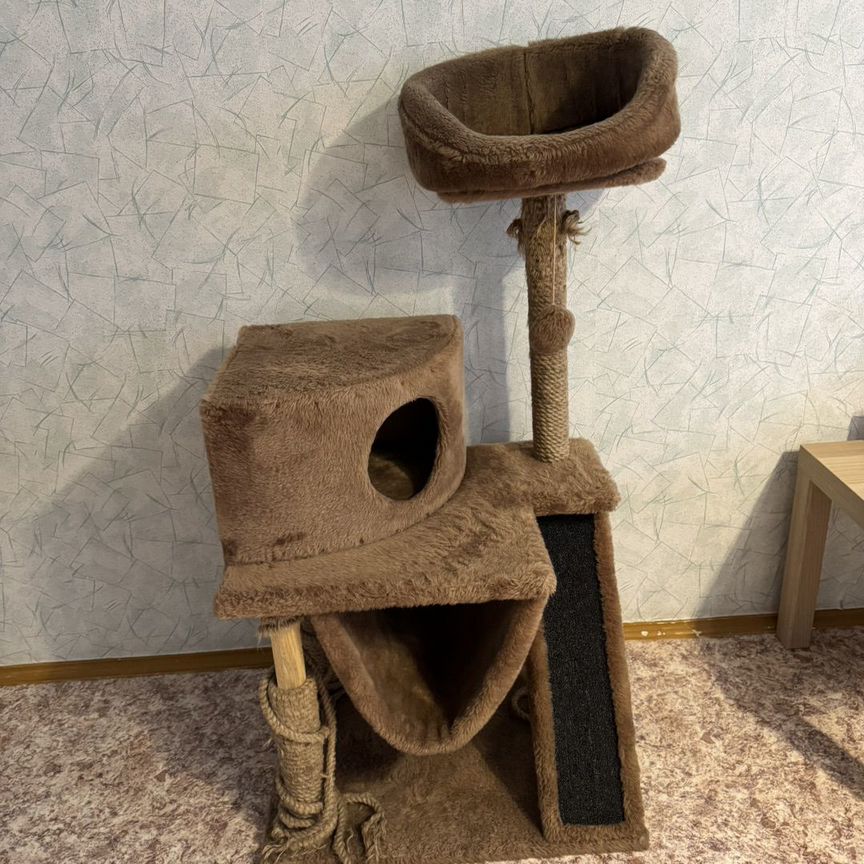 Домик для кошки с когтеточкой