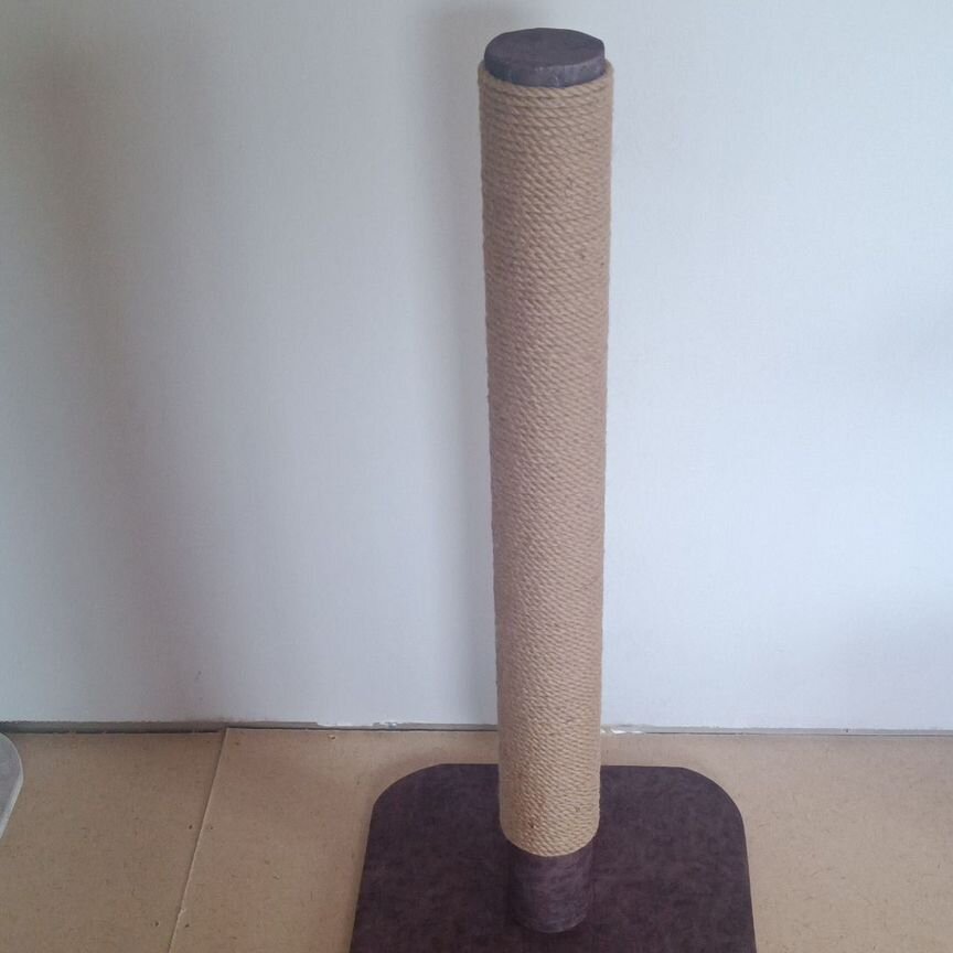 Когтеточка большая 1 метр высота