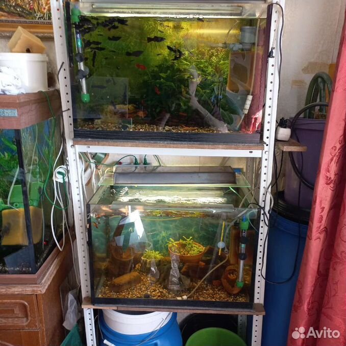 Продам 2 аквариума со стойкой