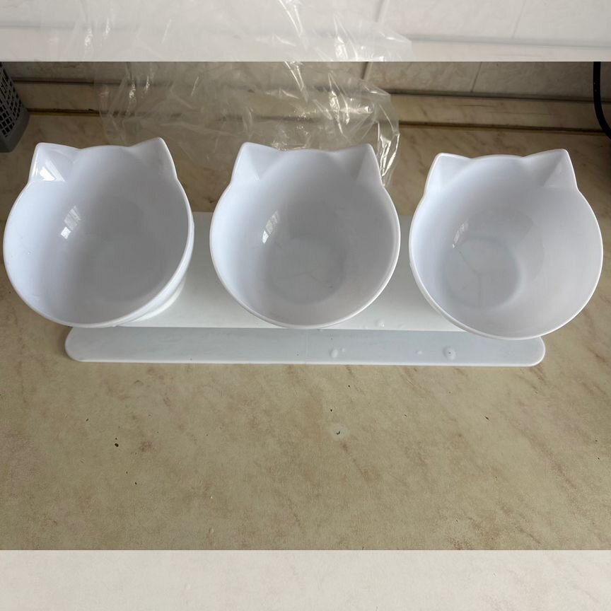 Миска для кота