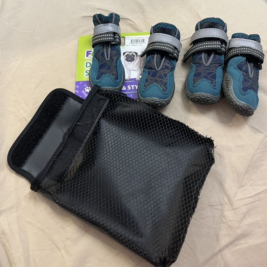 Ботинки для собаки. М, 5,7*4 см