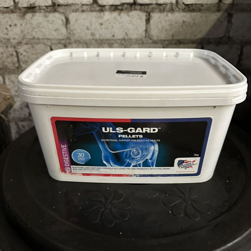 Подкормка для лошади