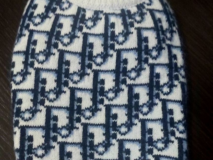 Теплая кофта dior на собачку