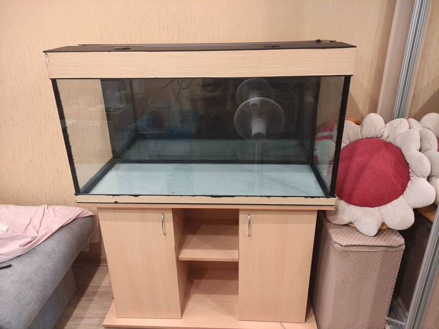 Аквариум с тумбой 200
