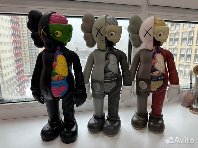 Kaws игрушка купить в Москве | Хобби и отдых | Авито