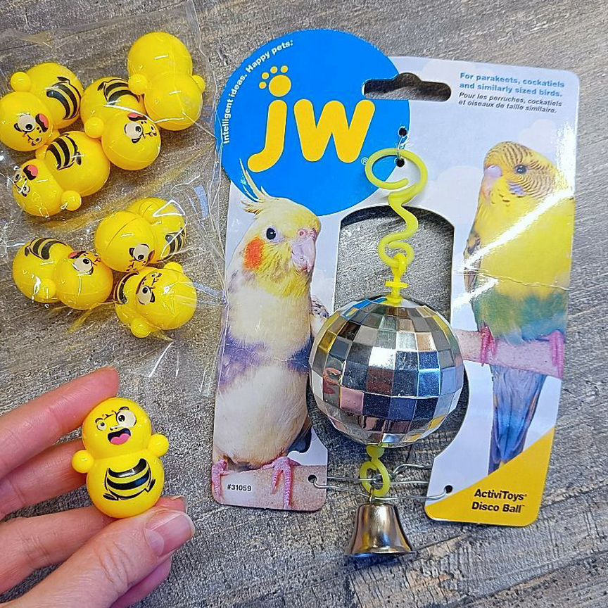 Игрушки для попугая