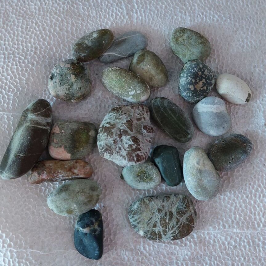 Камень галька для аквариума