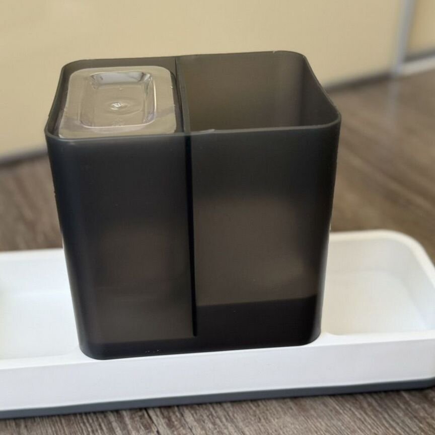 Автоматическая кормушка поилка для животных