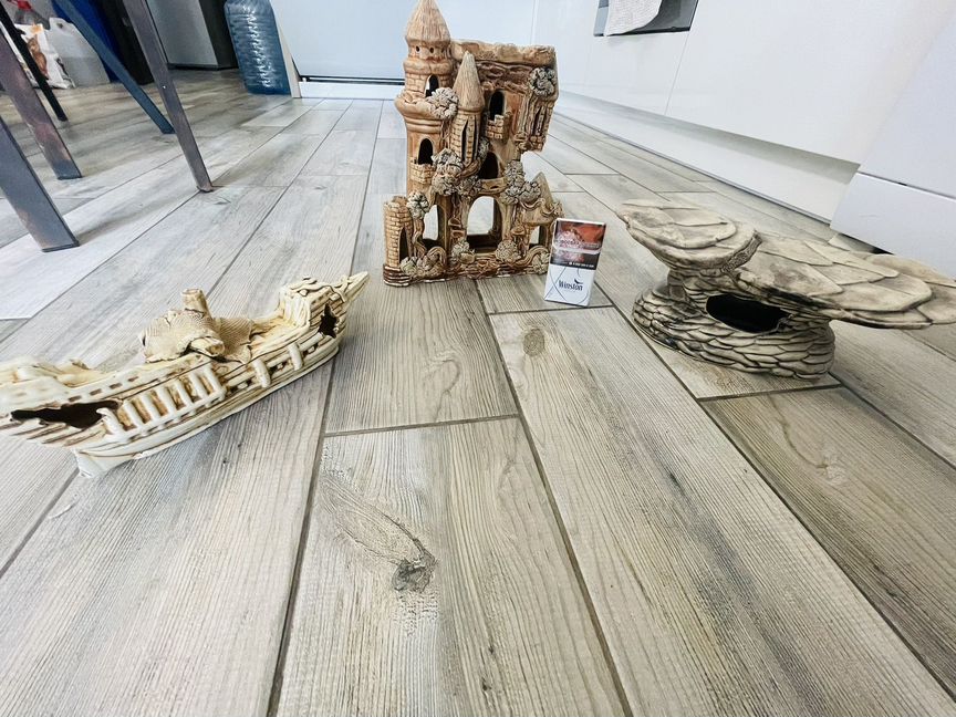 Замок, корабль аквариум