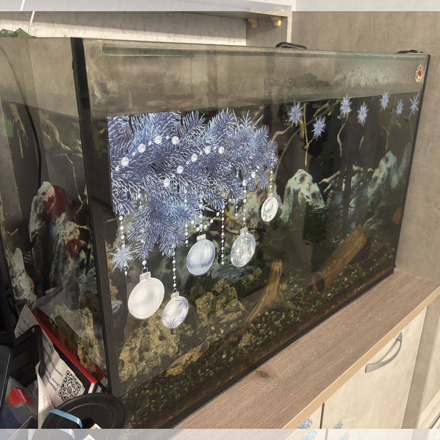 Продам Аквариум с рыбками