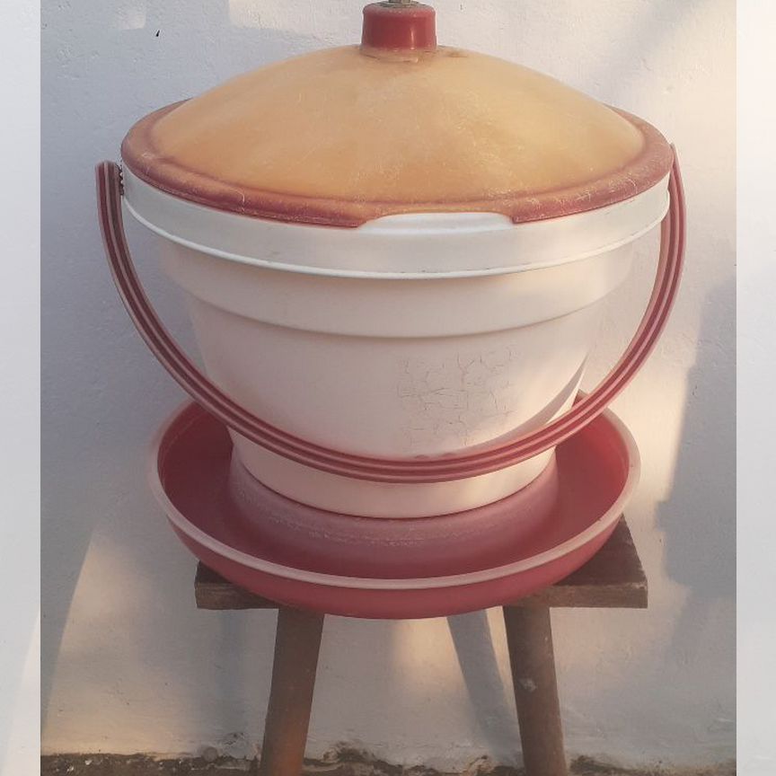 Поилка для кур