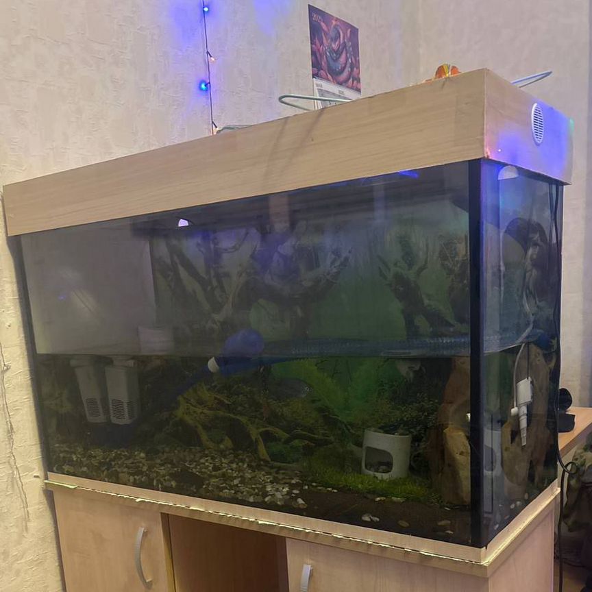 Аквариум с тумбой