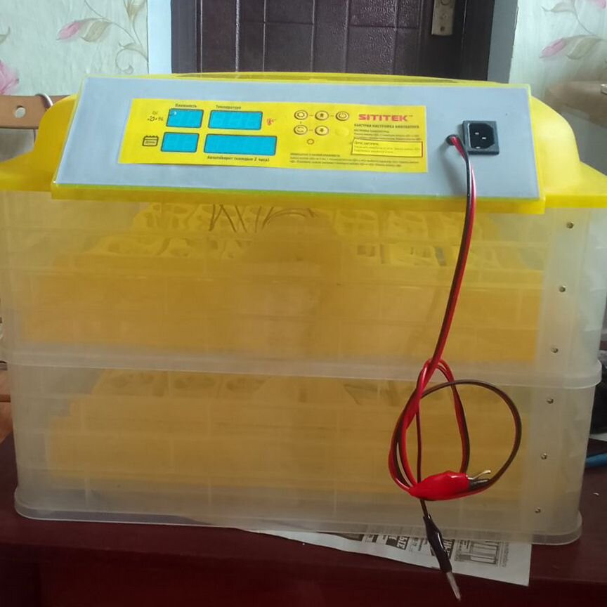 Инкубатор на 112 яиц