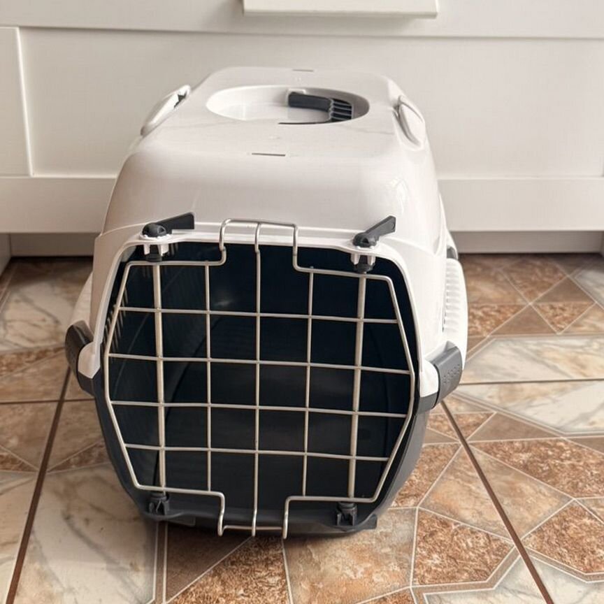 Переноска для собак и кошек