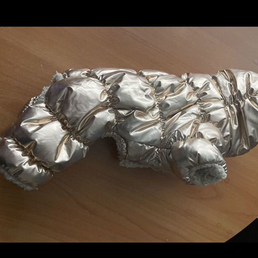 Зимний комбинезон для маленькой собаки