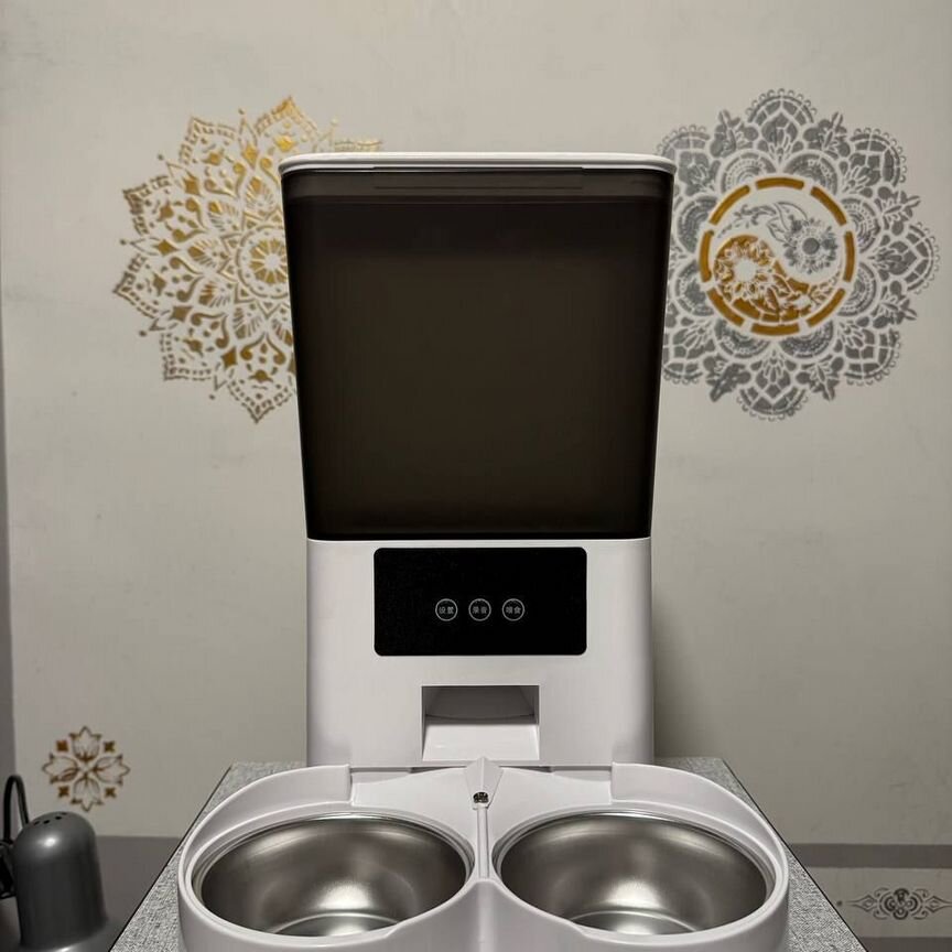 Кормушка для животных