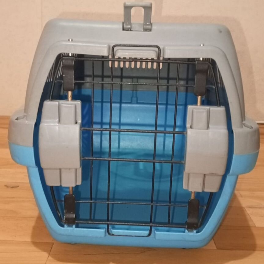 Переноска для животных пластиковая бу