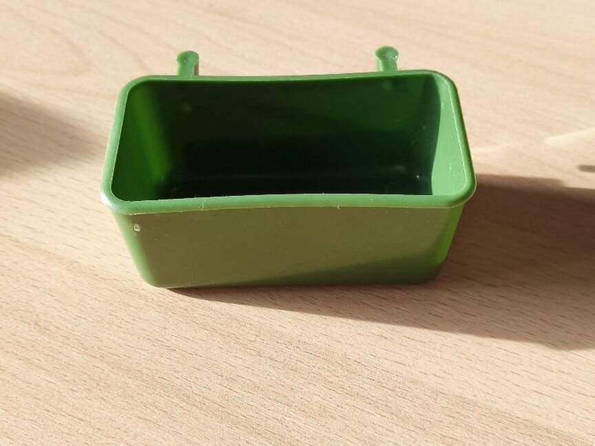 Навесная миска для птиц и грызунов