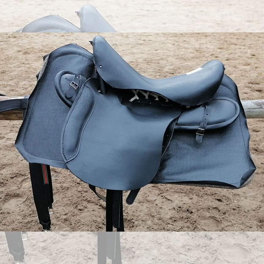 Седло для лошади