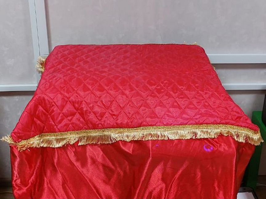 Выставочная накидка на стол