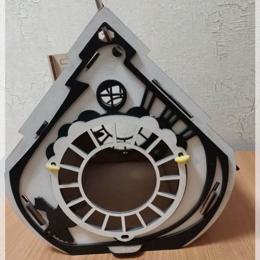 Кормушка для птиц, из фанеры, нарядная