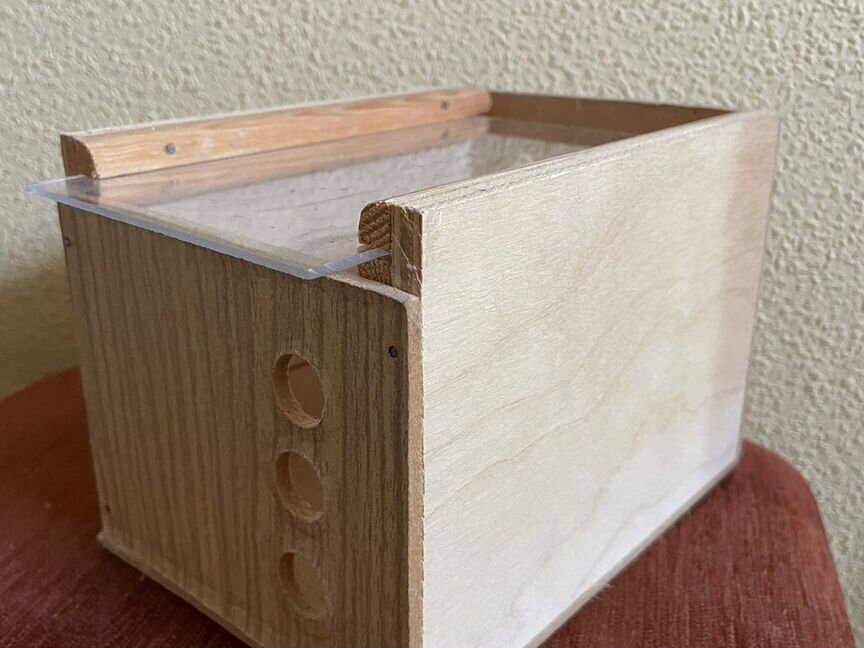 Переноска для мелких птиц и домик для птиц