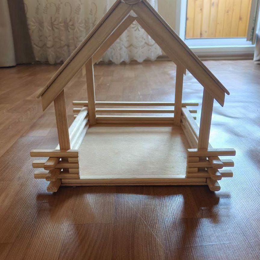 Кормушка для птиц