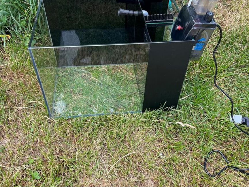 Морской аквариум с боковым сампом