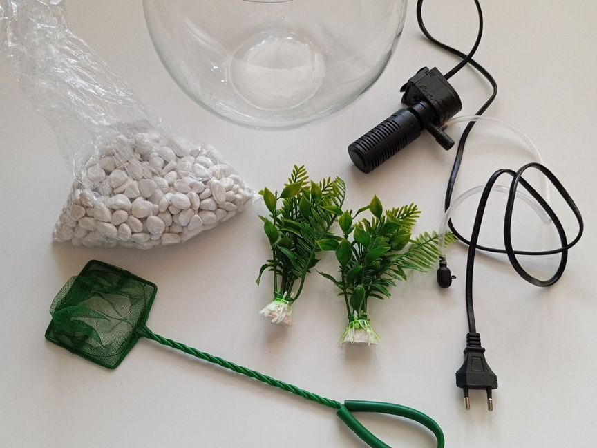 Аквариум с аксессуарами