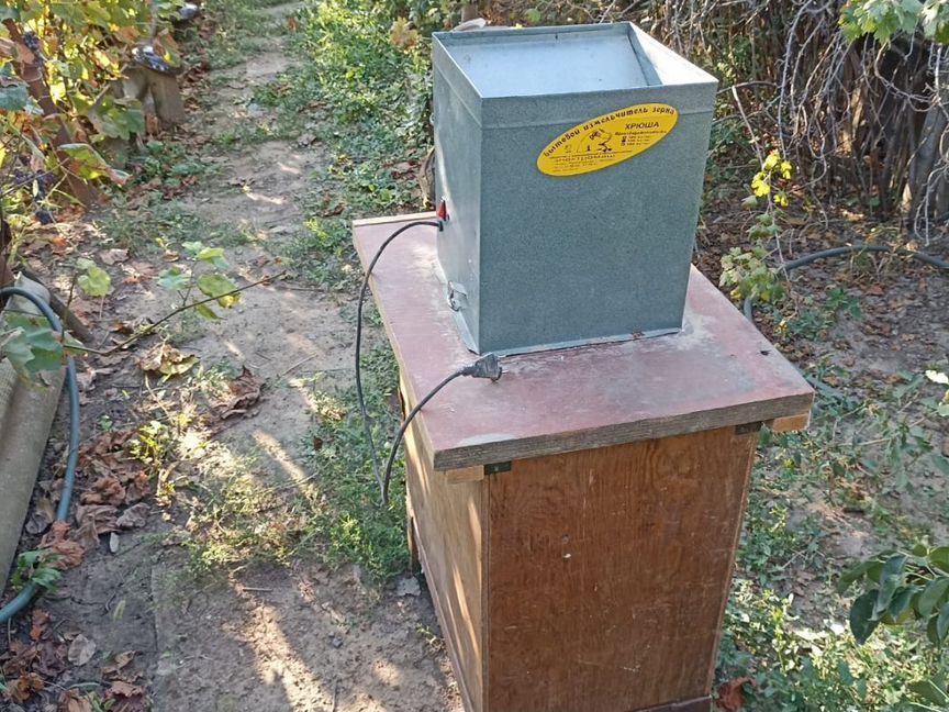 Измельчитель зерна