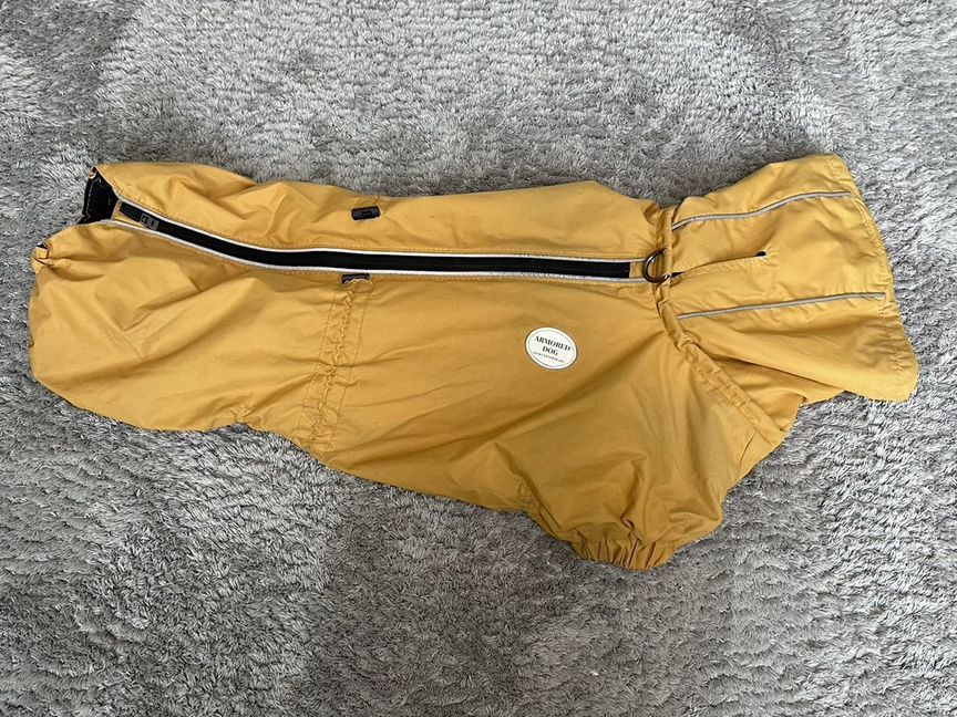 Дождевик-комбинезон armored dog для корги и таксы