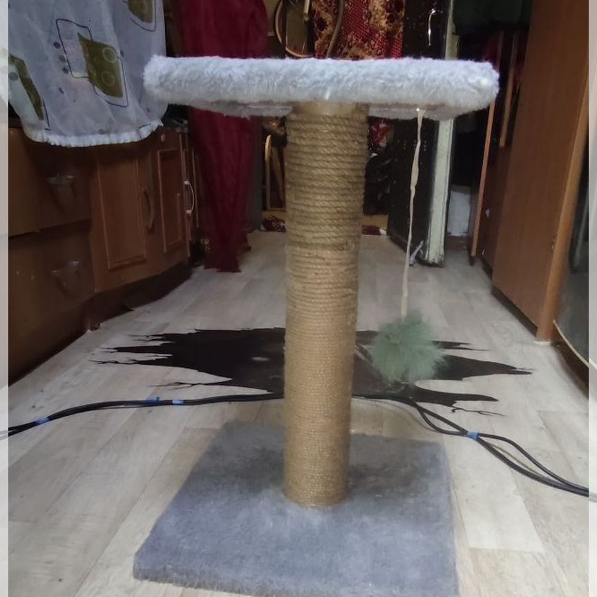 Лежанка и когтеточка