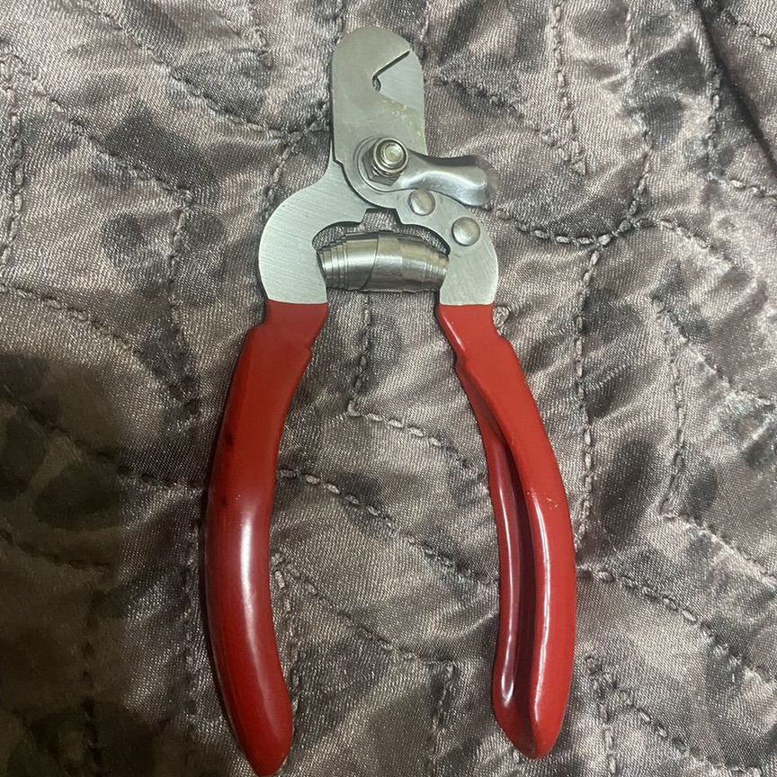 Когтерезка для собак и кошек