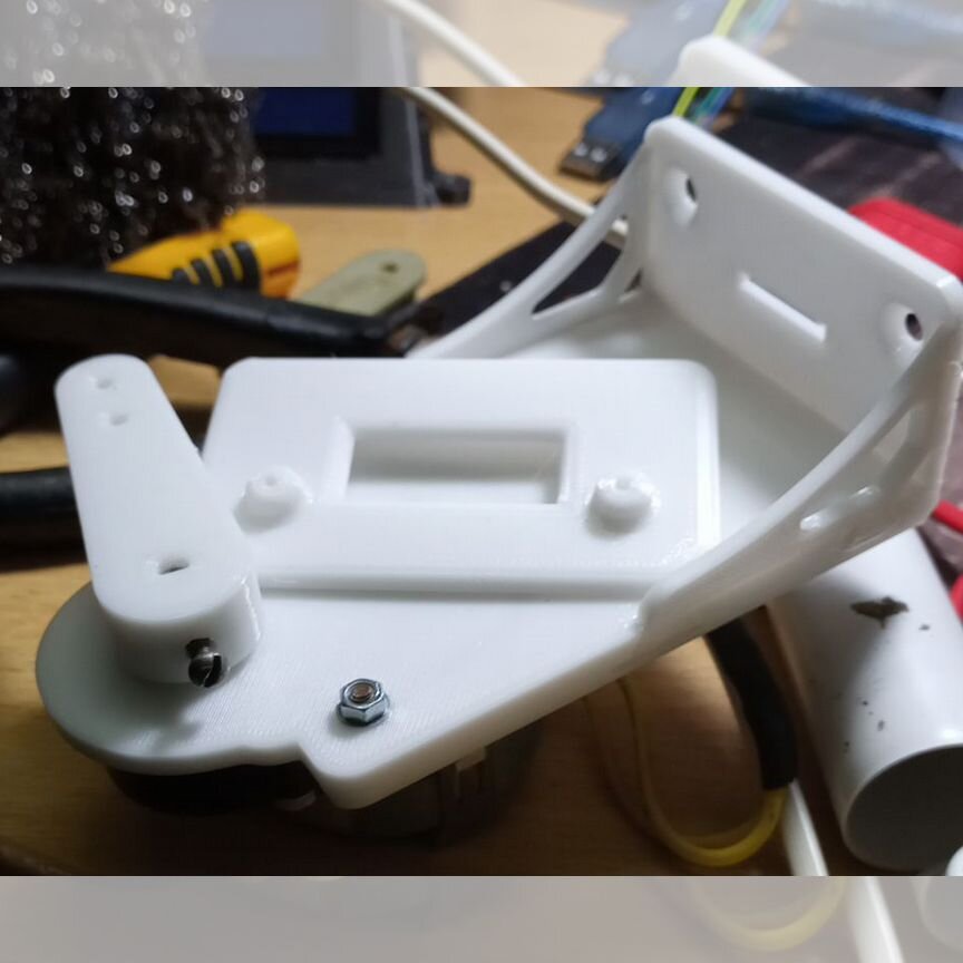 Кронштейн мотор-редуктора инкубатора "Золушка"