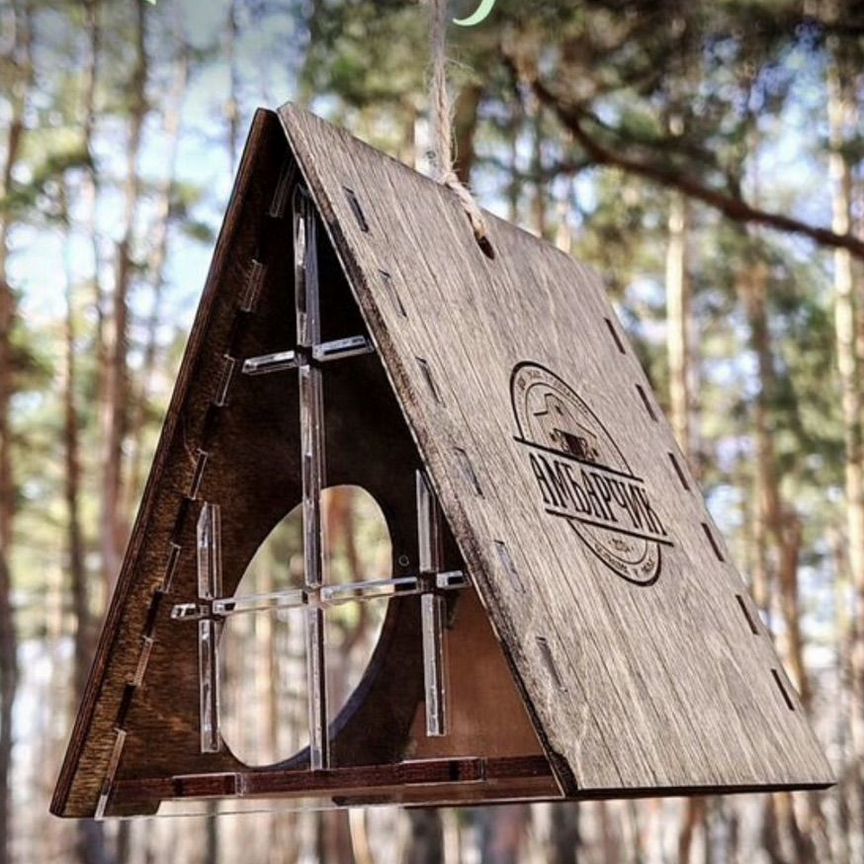 Кормушка для птиц из дерева