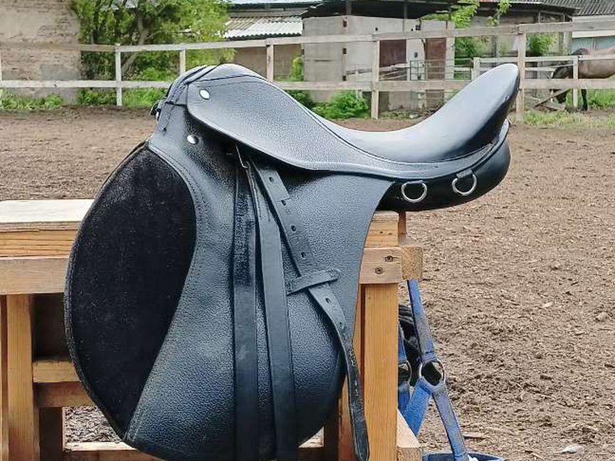 Седло для лошади