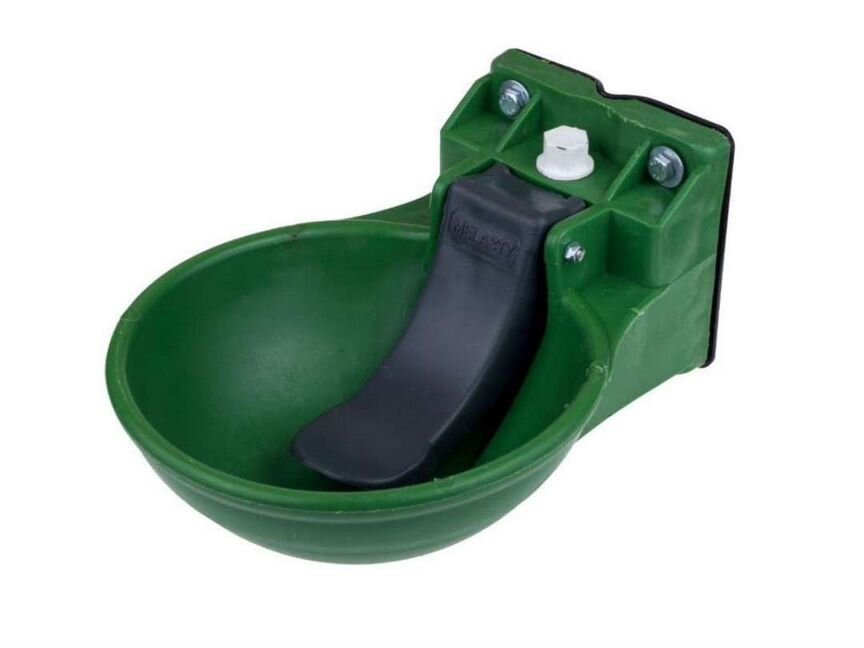 Поилка (пластик)