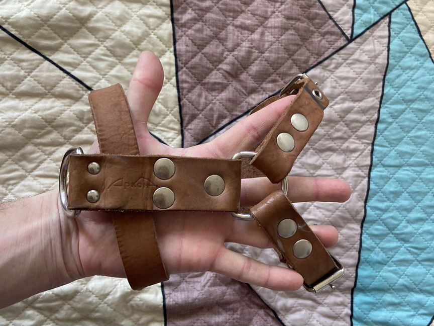 Шлейка для большой собаки h-образная