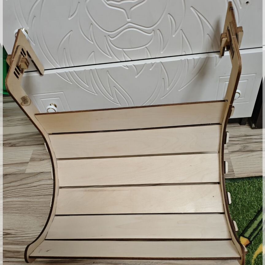 Лежанка для кошек новая