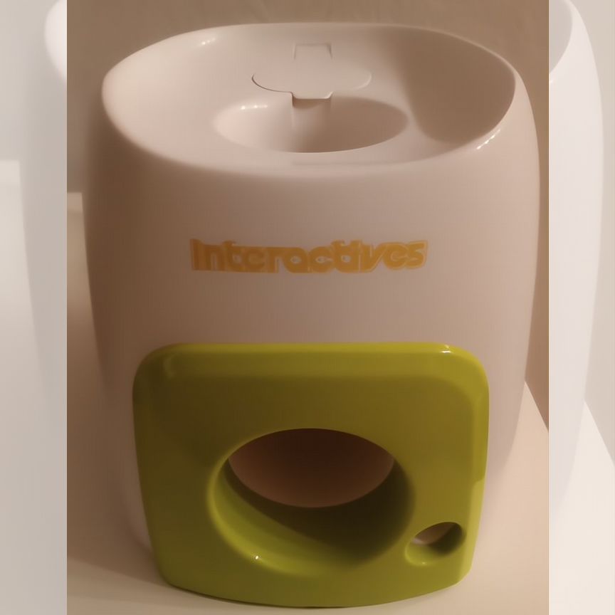 Интерактивная игрушка для собак