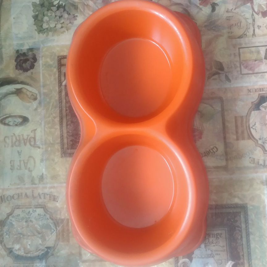 Миска пластиковая для кошек