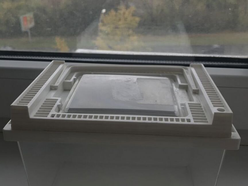 Продам переносную клетку для улиток, пауков, череп