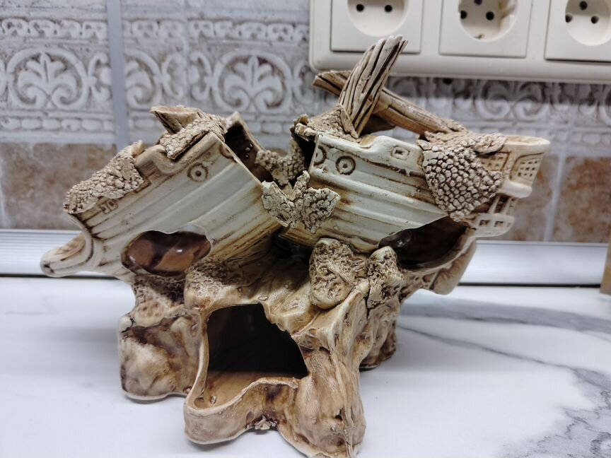 Декоративная фигура для аквариума