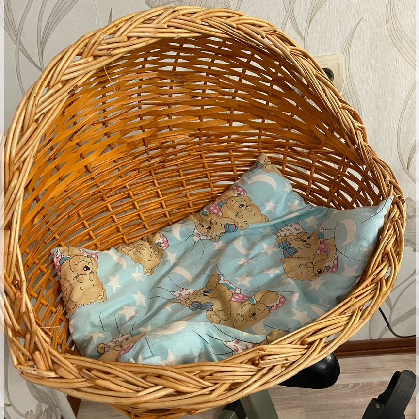 Лежанка для кошек плетеная